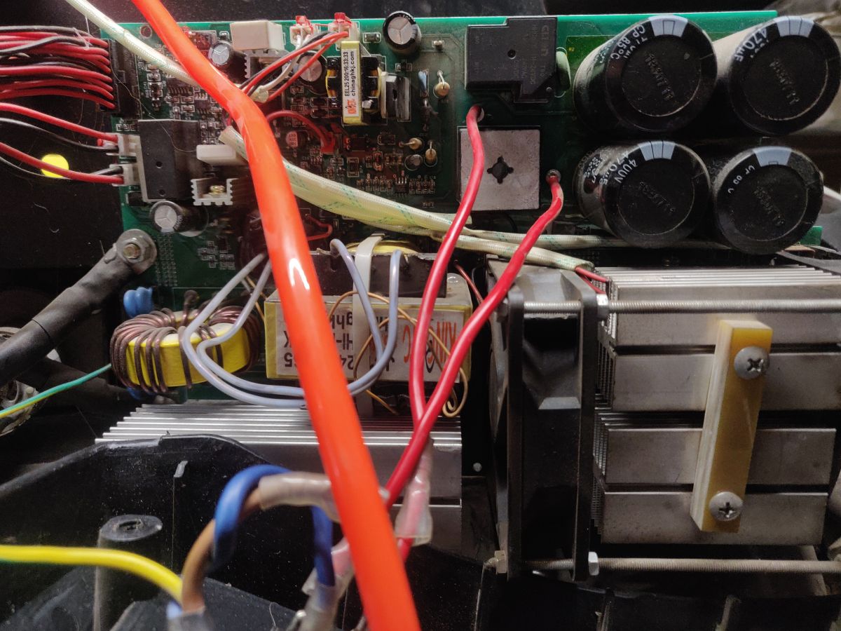 Magnum Synergia 208 - spawarka nie uruchamia się po wyzwoleniu bezpiecznika