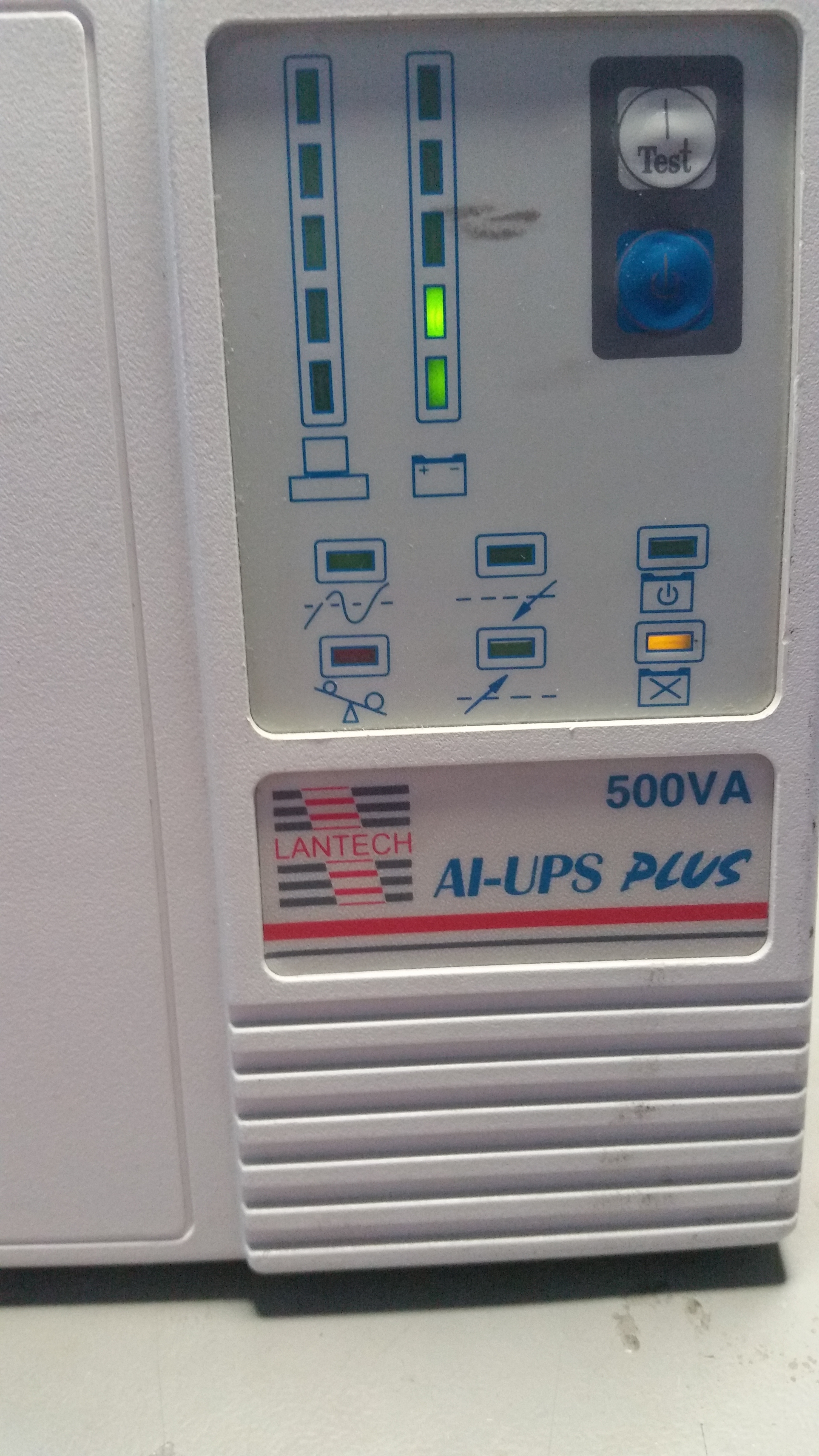 UPS AI-UPS PLUS LANTECH - problem z ładowaniem AKU