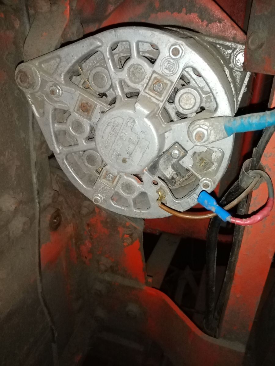 Podłączenie alternatora w kombajnie Bizon Z056 - instrukcje i schematy