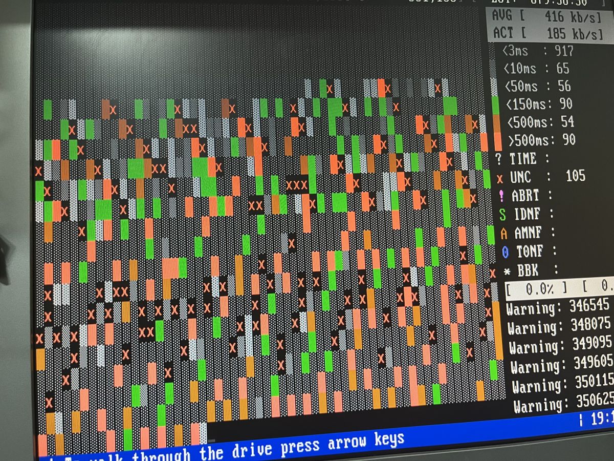 Dysk twardy Seagate ST9500424AS pika po upadku, niewykrywalny - silnik ...