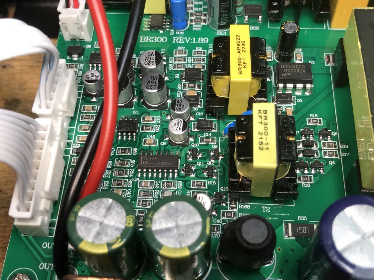 Zasilacz laboratoryjny Xtreme X3010 30V 10A z ograniczeniem prądowym