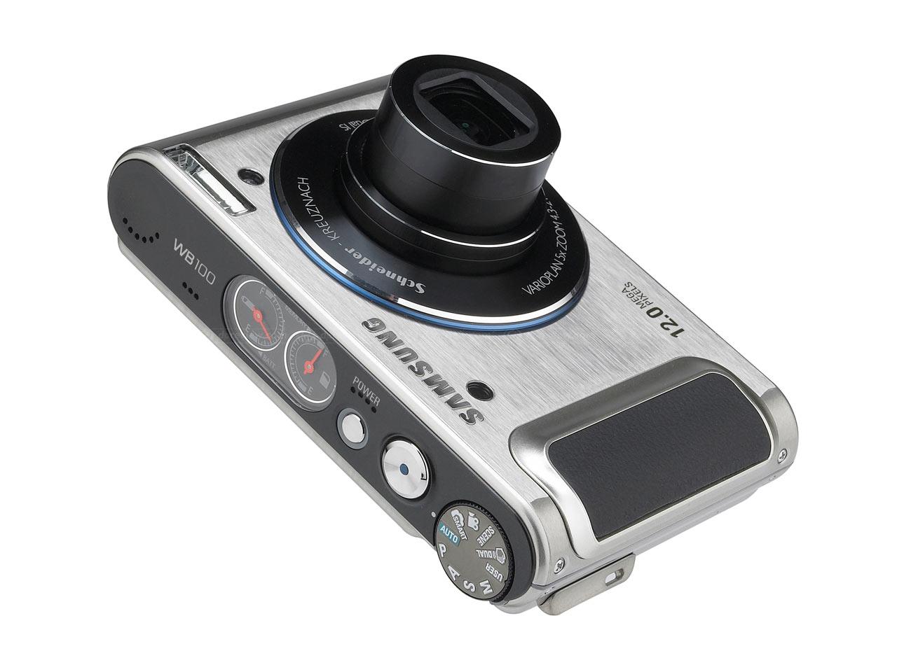 Samsung wb100 - Ustawienia w ciemnej bibliotece z oknem na północ