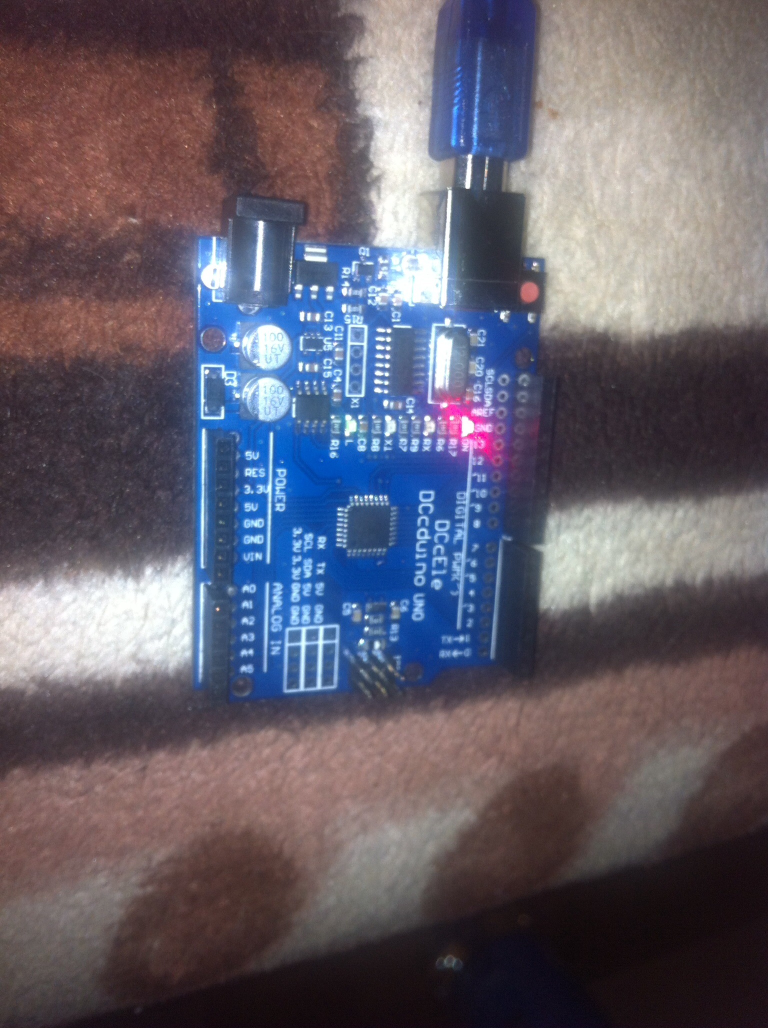 Klon Arduino Uno DCcEle DCcduino - błąd przy wgrywaniu programu Blink