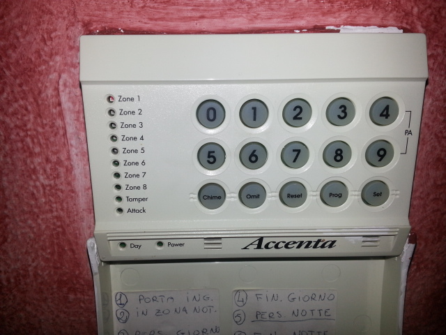 Jak zaprogramować i zmienić kod w alarmie Accenta 8?