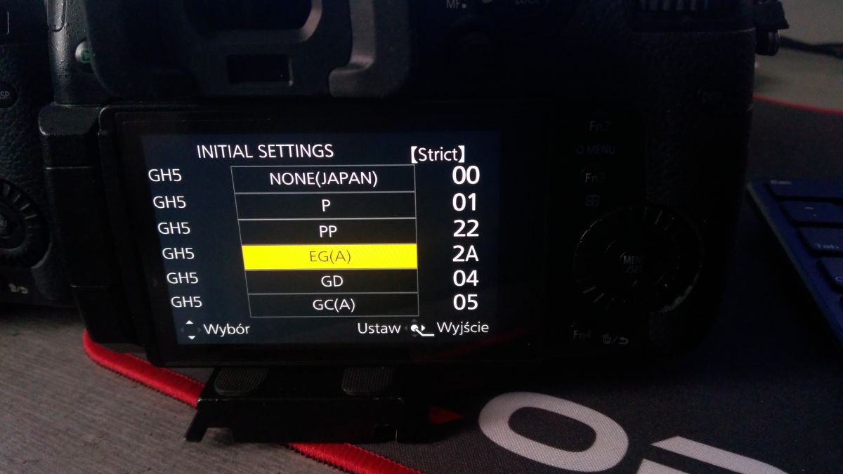 Jak ustawić polskie menu w aparacie Panasonic Lumix DMC-G5 kupionym w USA?