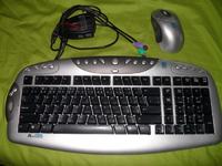 Klawiatura bezprzewodowa do 150 PLN - A4Tech 9300 czy Logitech MK520?