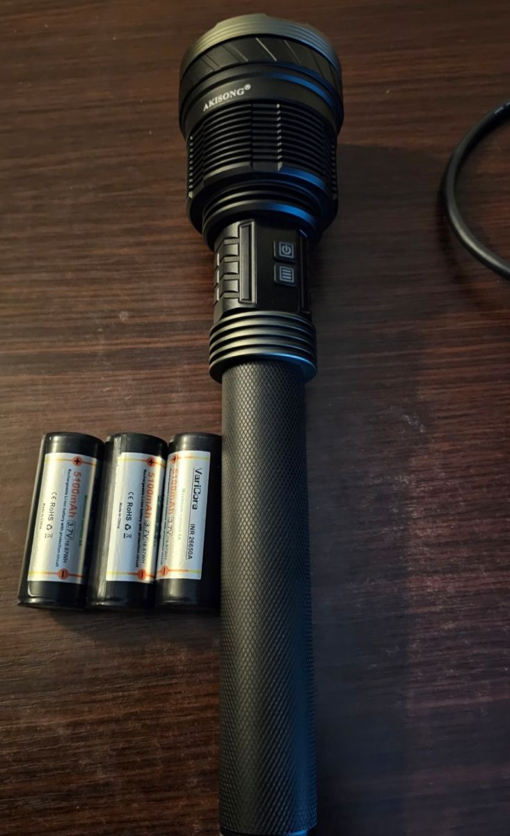 Spalony element driver w Latarka XHP360 9V 3x 26650 - pomoc w identyfikacji