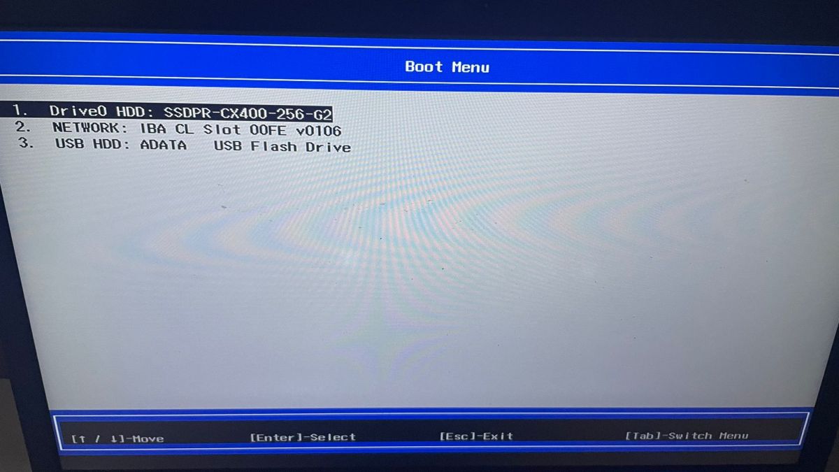 Fujitsu Life E556 - Invalid NVRAM Data i czarny ekran po starcie