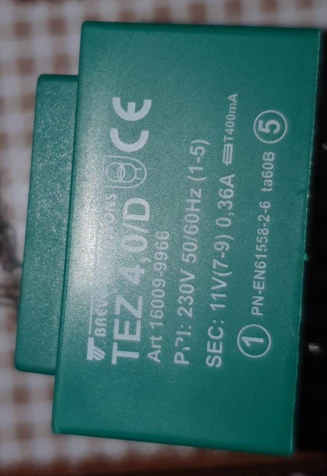 Czy transformator Breve TEZ 4.0/D 230/12V 02376 to dobry wybór?