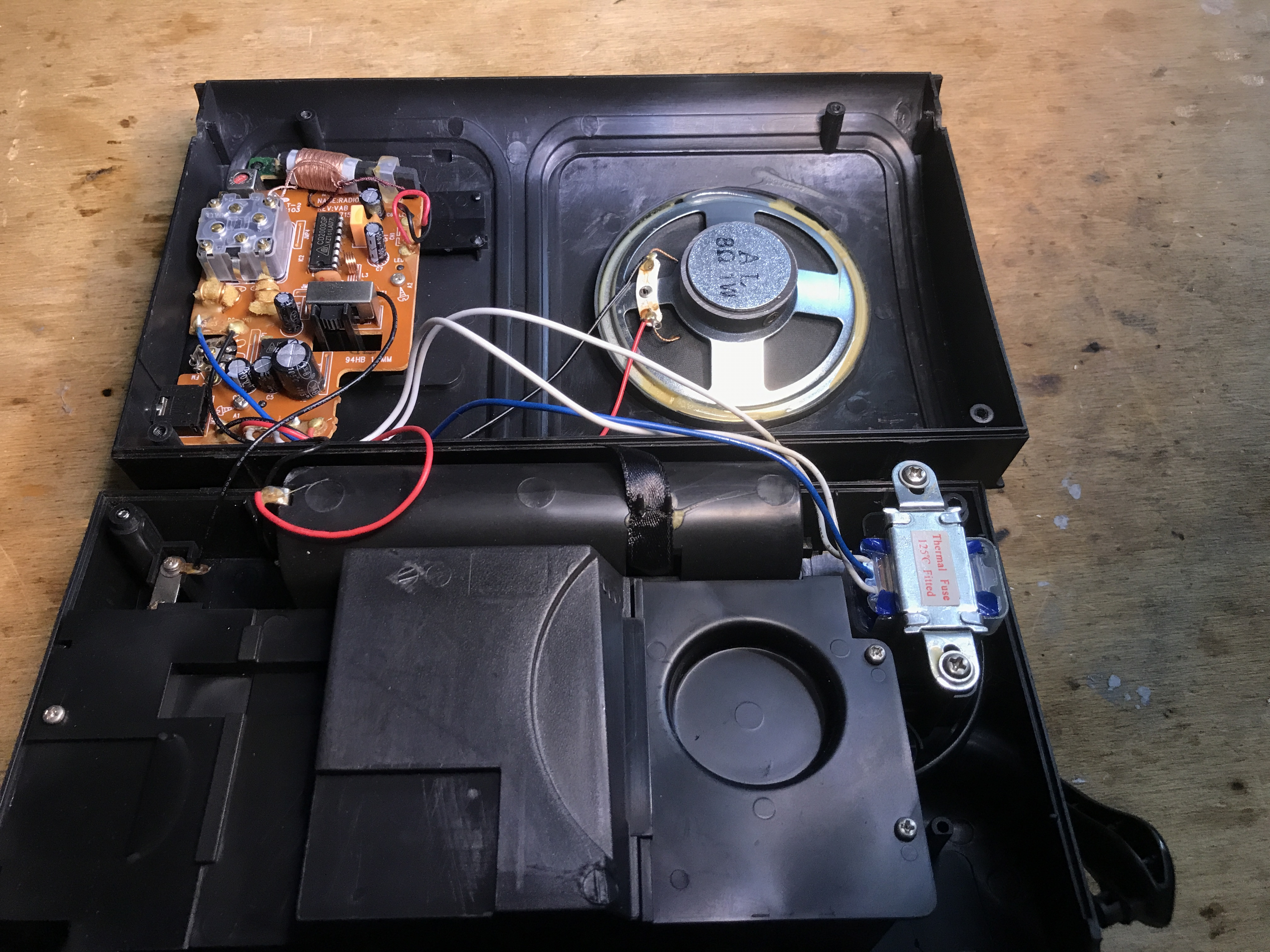 Simple AM/FM radio - Lowry - CD2003GP and D2822A - SC3610D connectable