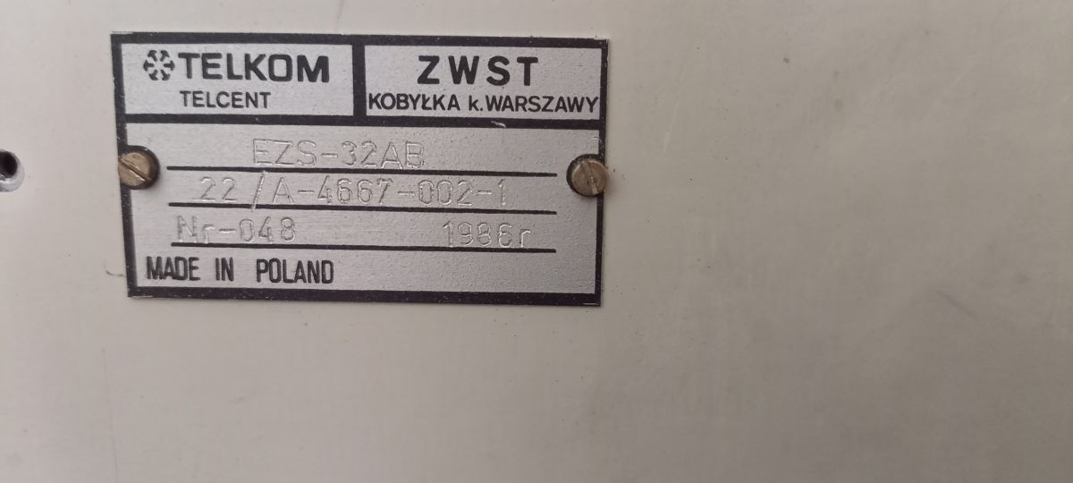 Centrale i sieci kablowe telefonii stacjonarnej - 153