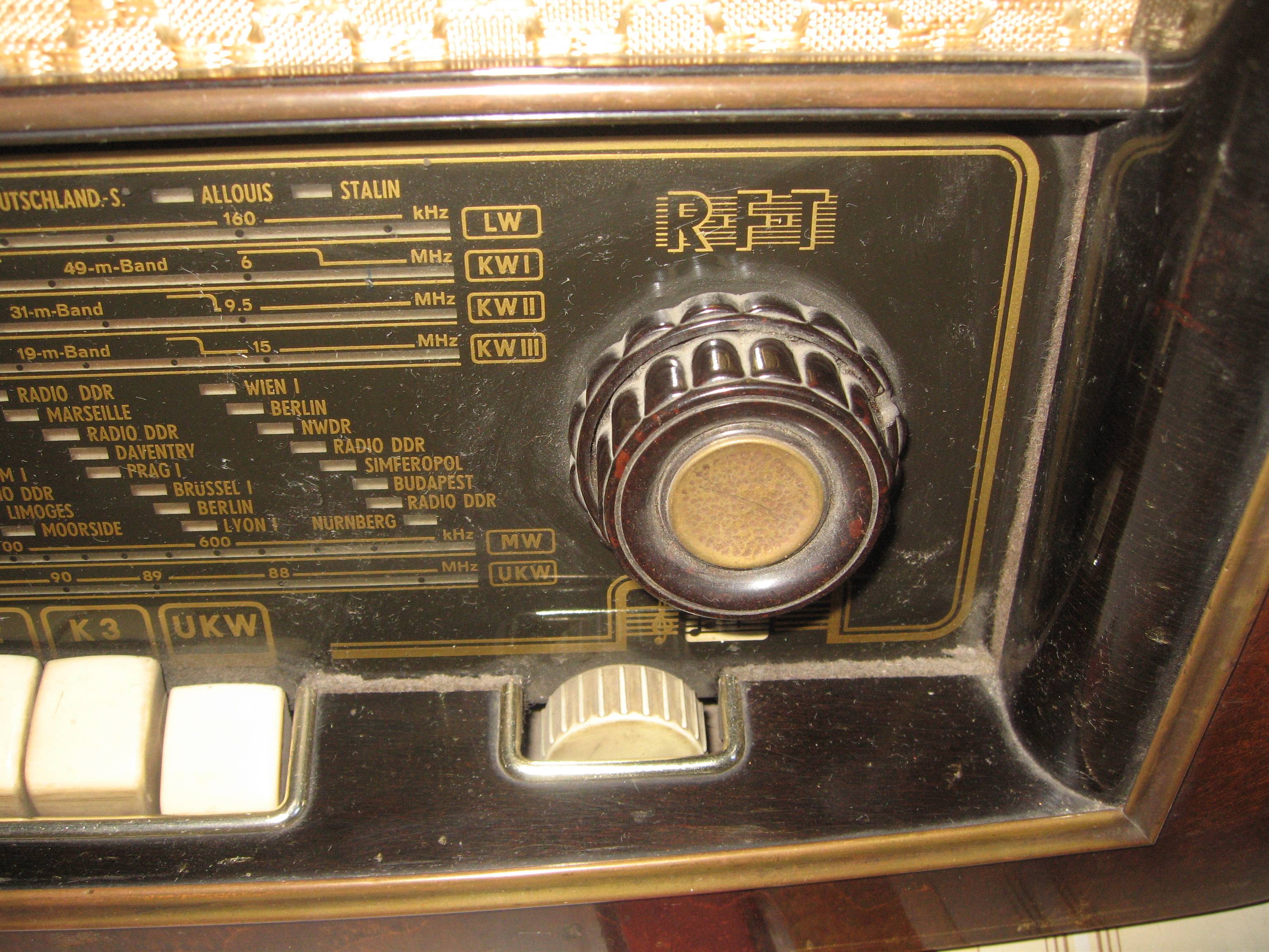 [Sprzedam] Radioodbiornik lampowy BERLIN - elektroda.pl