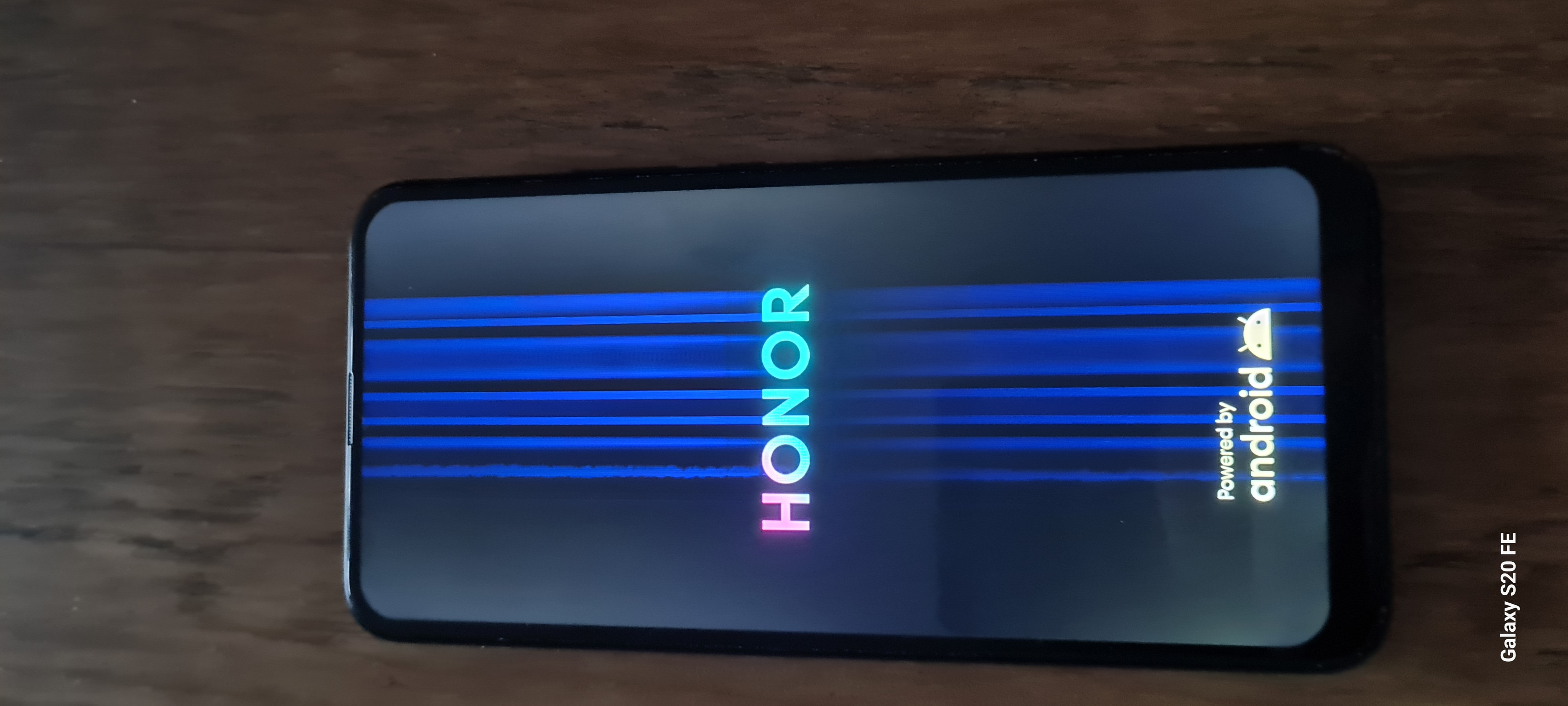 Huawei Honor 9X – pionowe paski na nowym wyświetlaczu po tygodniu użytkowania
