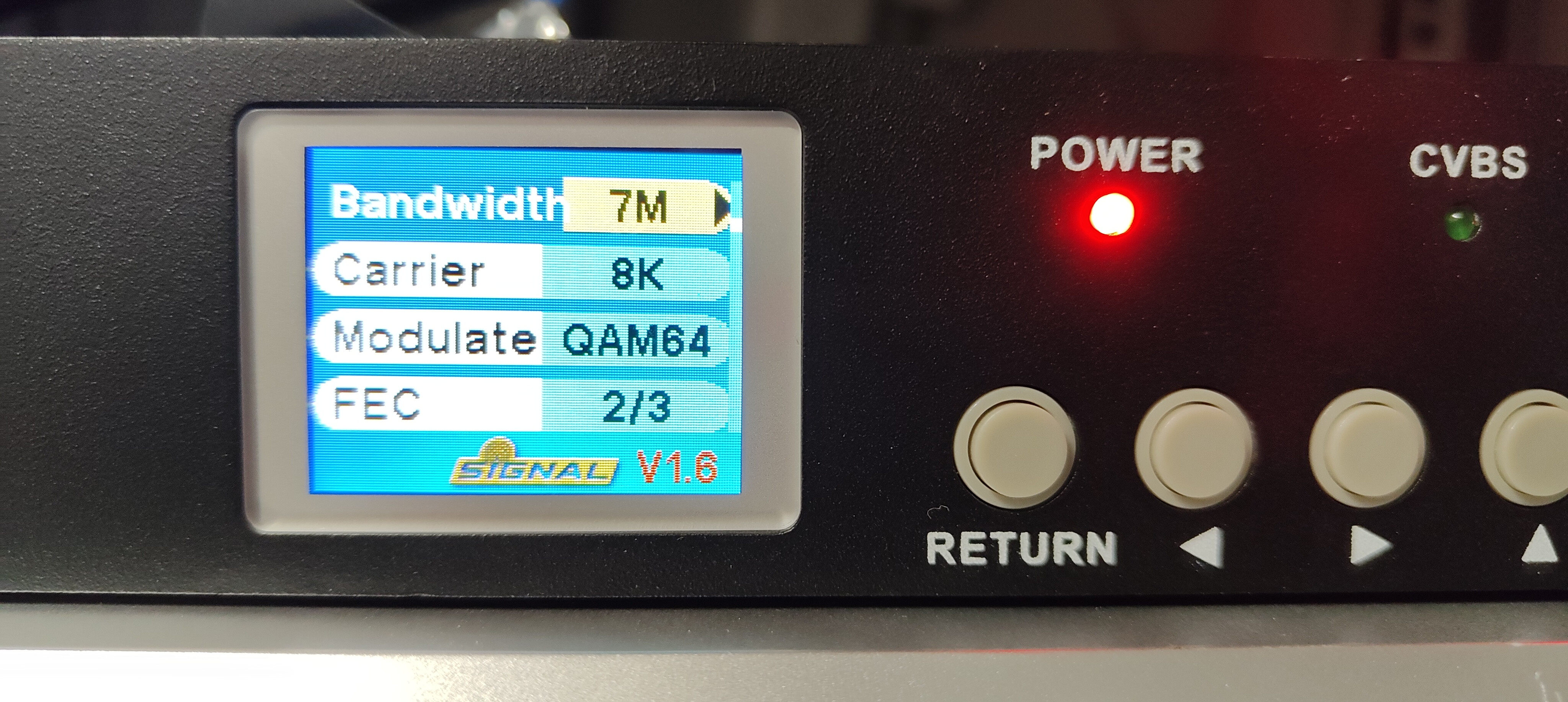 Czy możliwe jest podłączenie dwóch zwrotnic do sygnału TV i modulatora ...