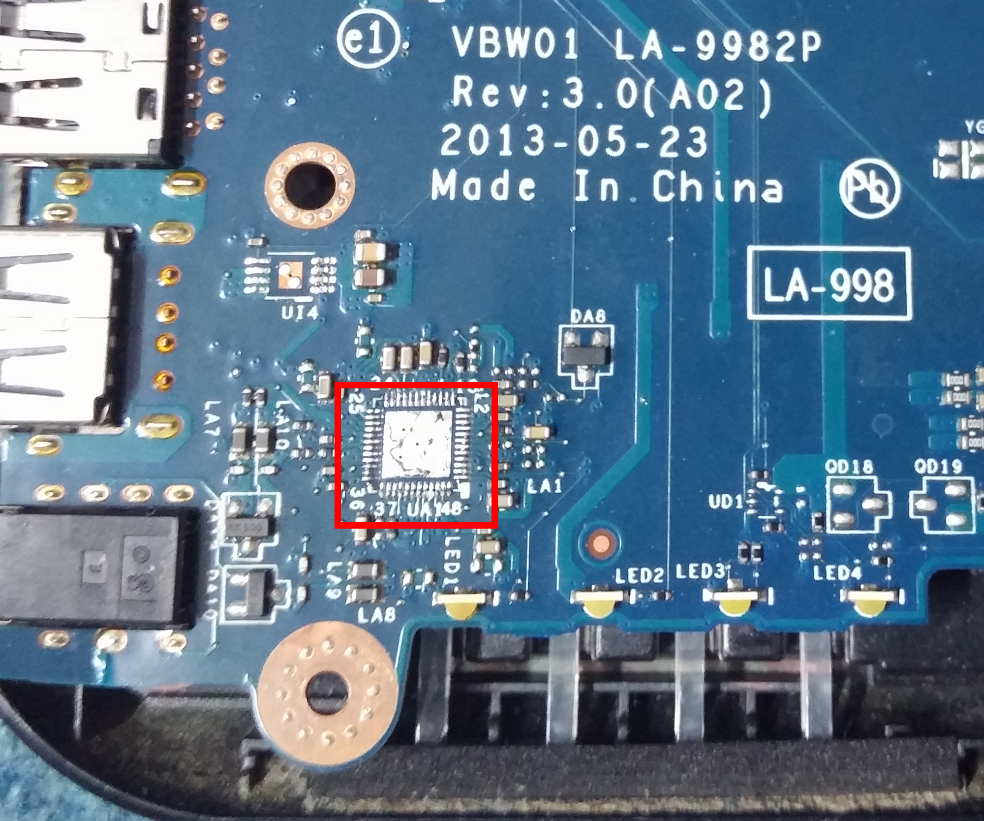 VBW01 LA-9982p - Jak naprawić spaloną płytę główną po zalaniu herbatą?