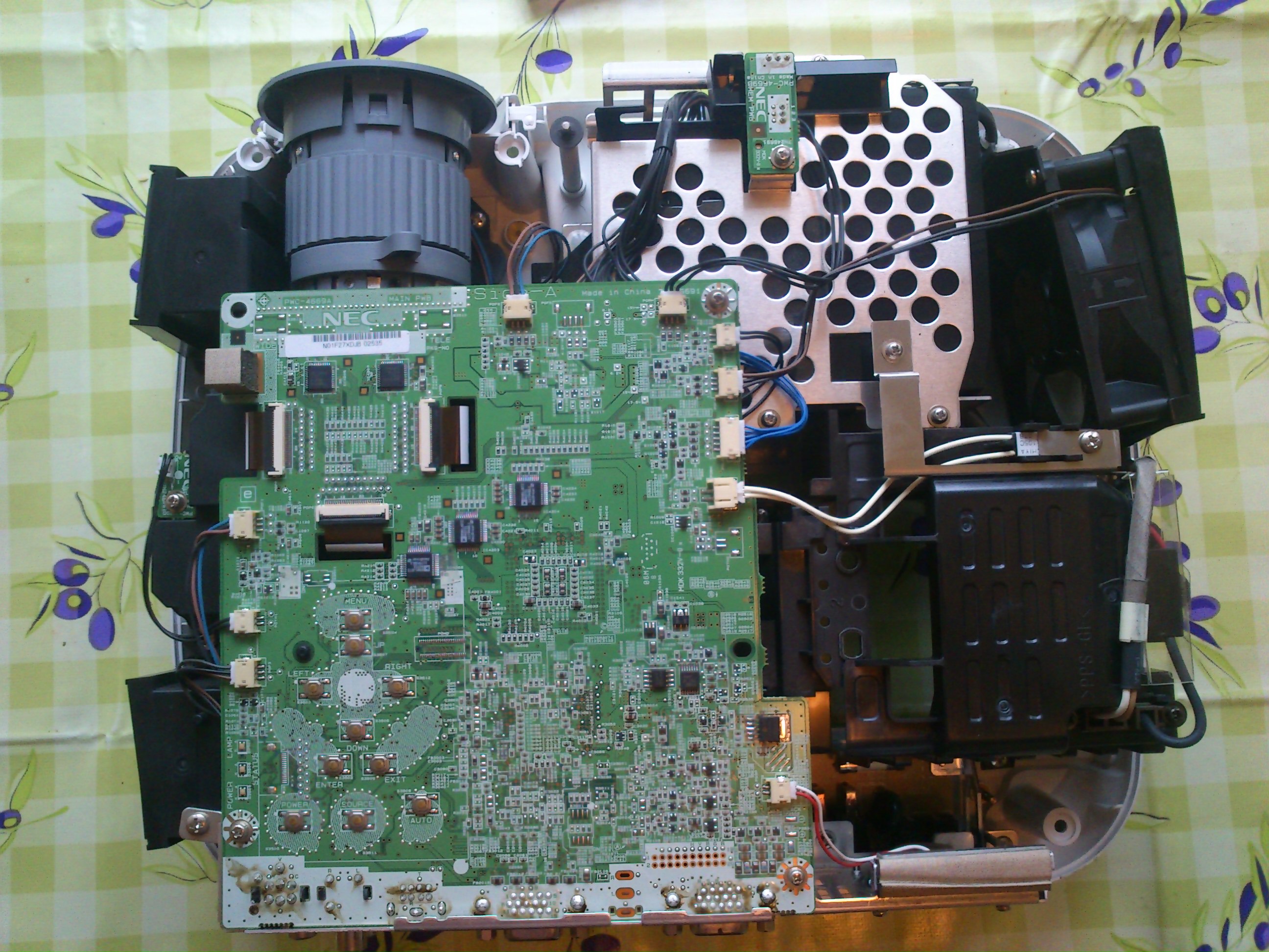 NEC VT590 - Uruchomienie projektora bez lampy, schematy i instrukcje