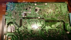 Samsung PS60E530 nie włącza się - brak napięcia na pinie SYBY, schemat?