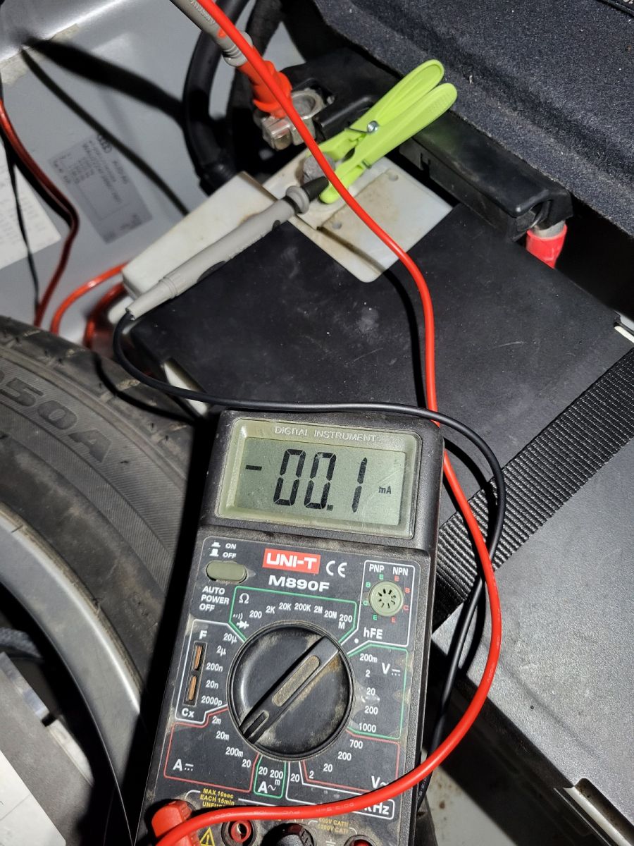 Audi a6 c6 - pobór prądu na postoju 0,01 ampera, szybki spadek napięcia ...
