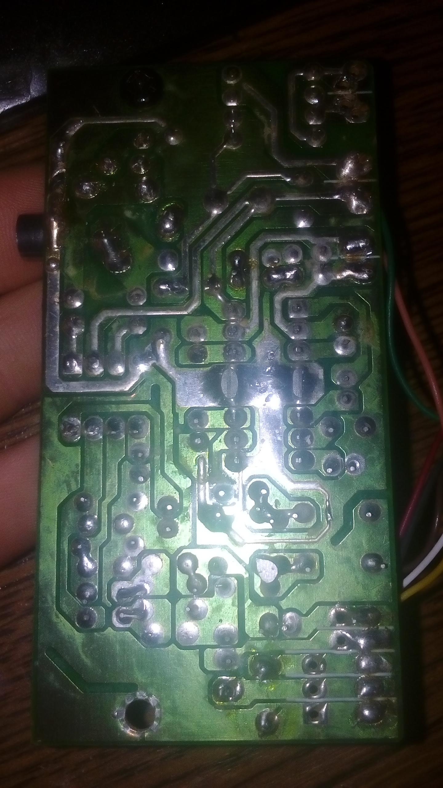 Jak podłączyć wzmacniacz audio z subwoofera E307994 94V-0®?