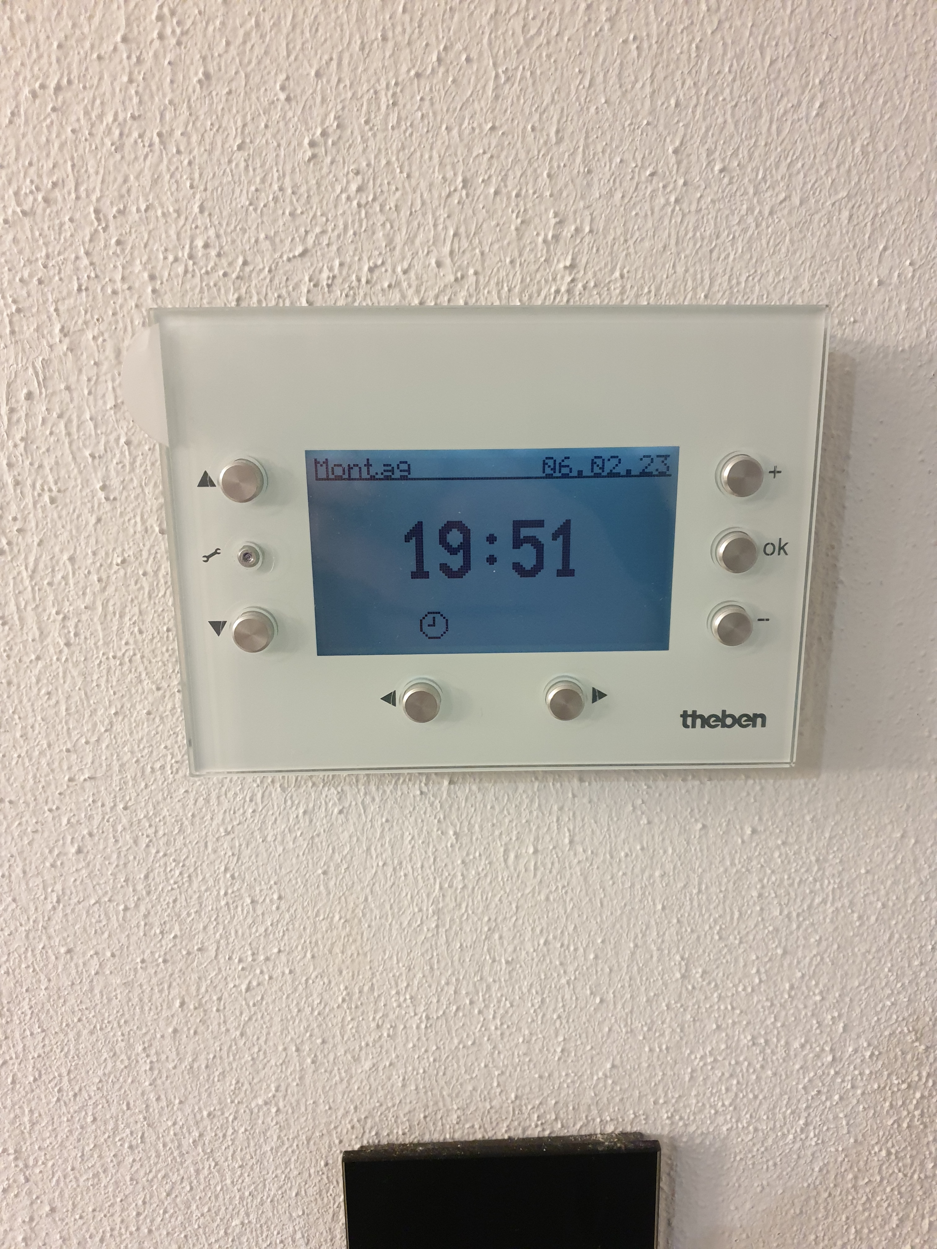 Theben Luxor 426, 409S, 408S - Jak ustawić otwieranie/zamykanie rolet o ...