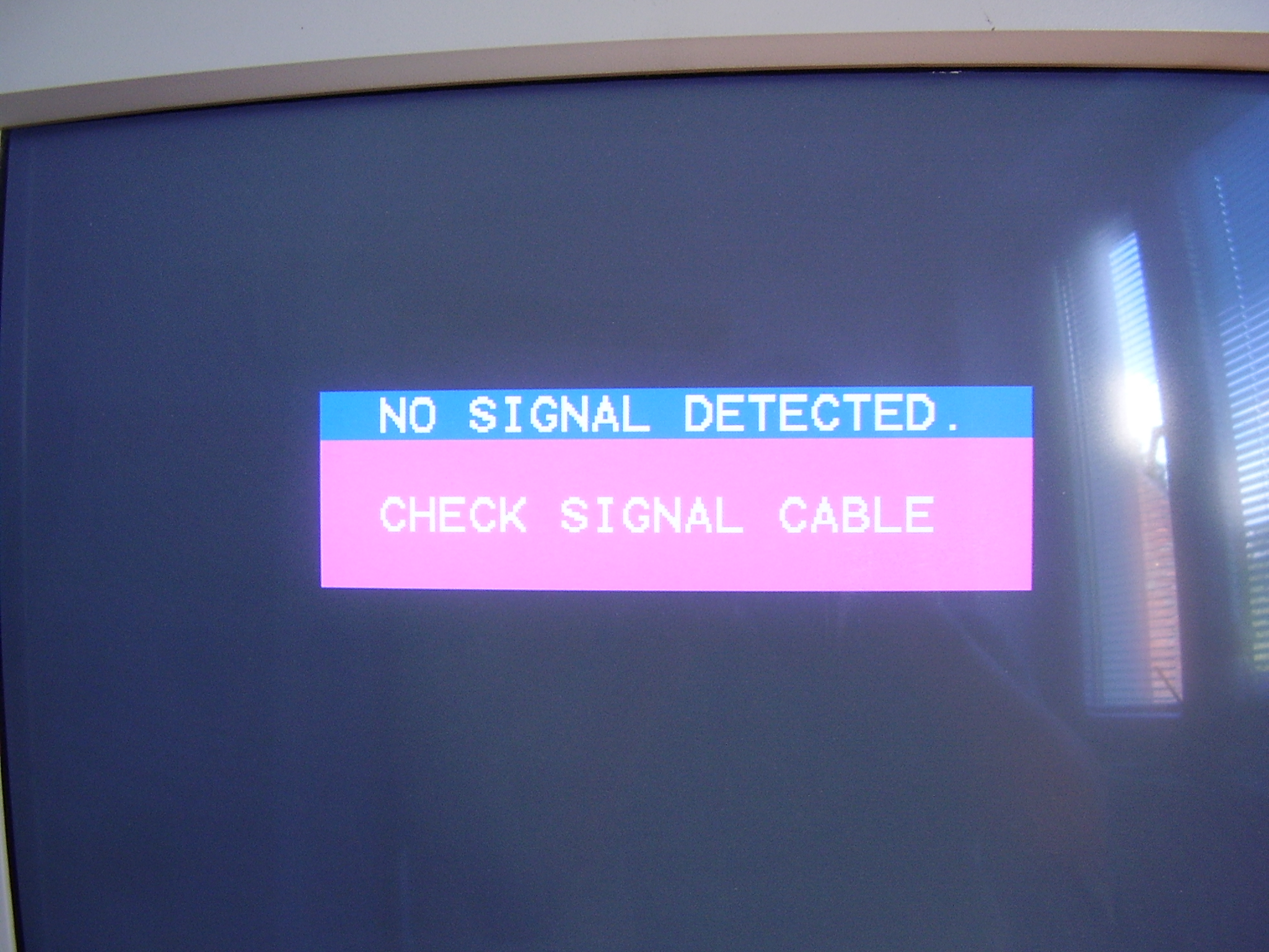 Monitor wyświetla NO SIGNAL po wyłączeniu PC z GF 9600 GT – jak ...