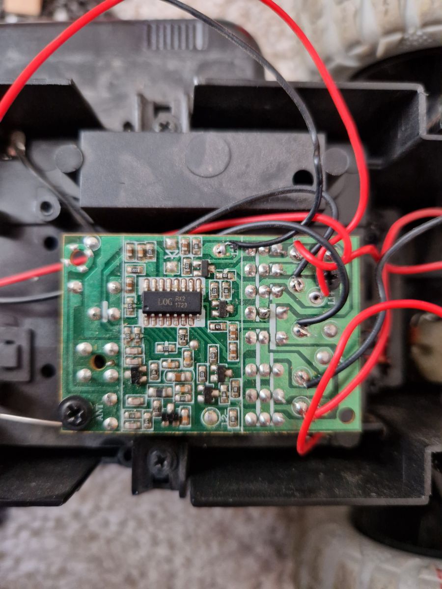 [Rozwiązano] Auto zdalnie sterowane, doboru pilotów, aparatura FS-Gt3B ...