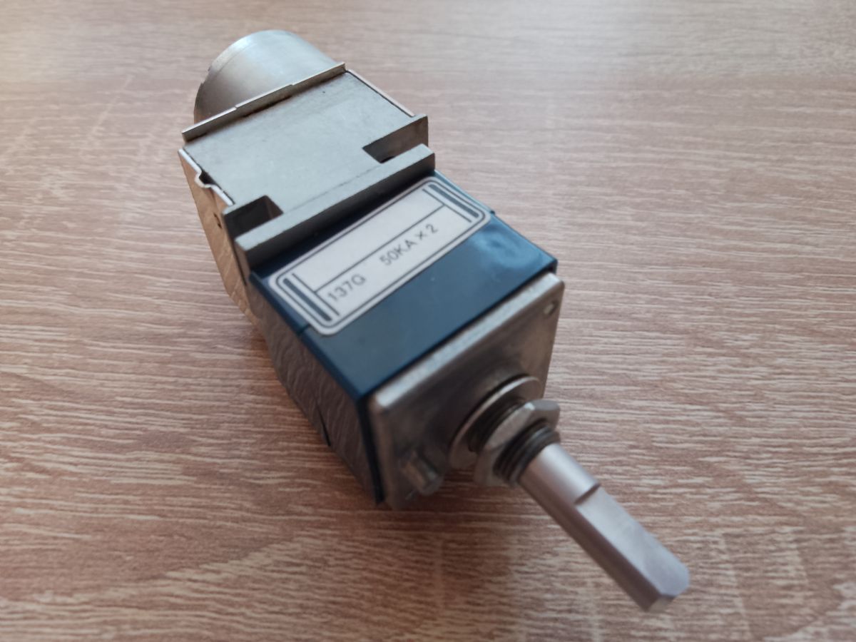 [Sprzedam] Potencjometr ALPS z silnikiem RK271 LOG 50KAX2