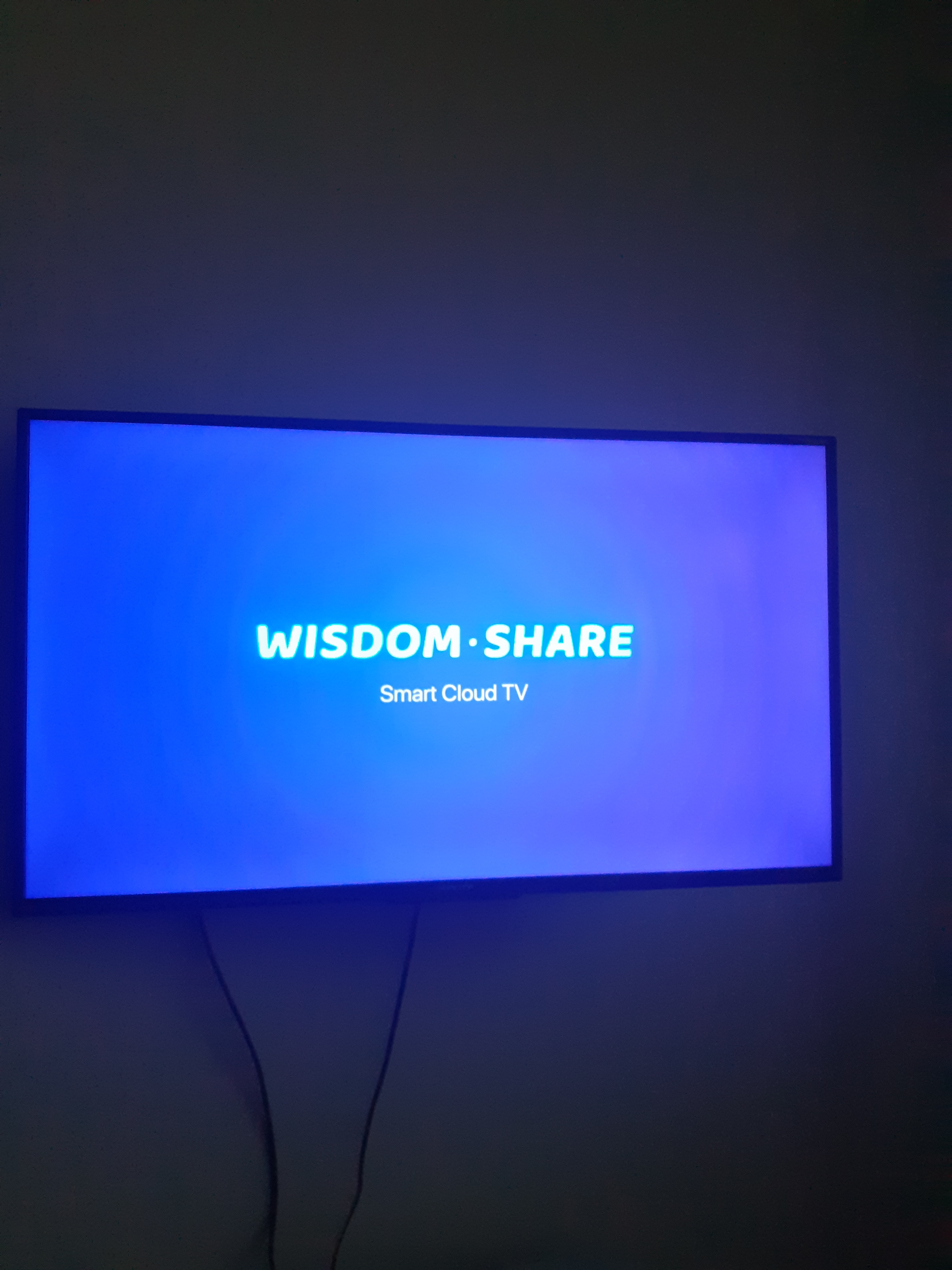 Napis Wisdom Share Smart Cloud TV w telewizorze Manta - jak sobie z tym poradzić?