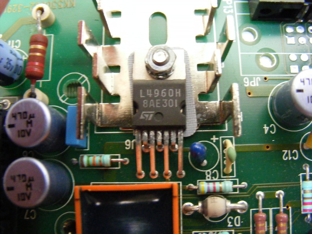 Szukam stabilizatora napięcia 2,5A 5-40V do maszyny szwalniczej