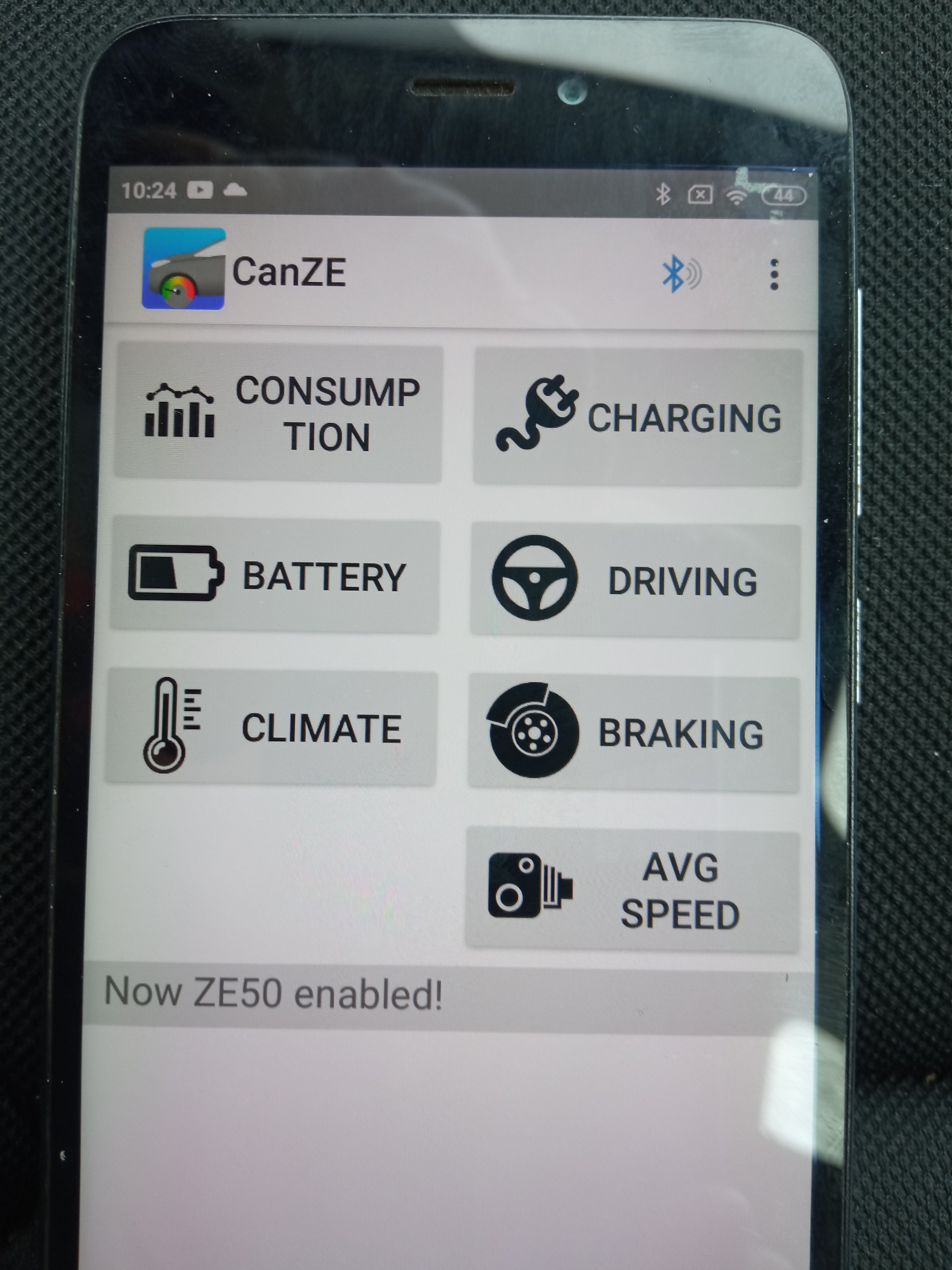 Renault ZOE 40: Komunikacja z aplikacją CanZE, interfejs, bateria 12V ...
