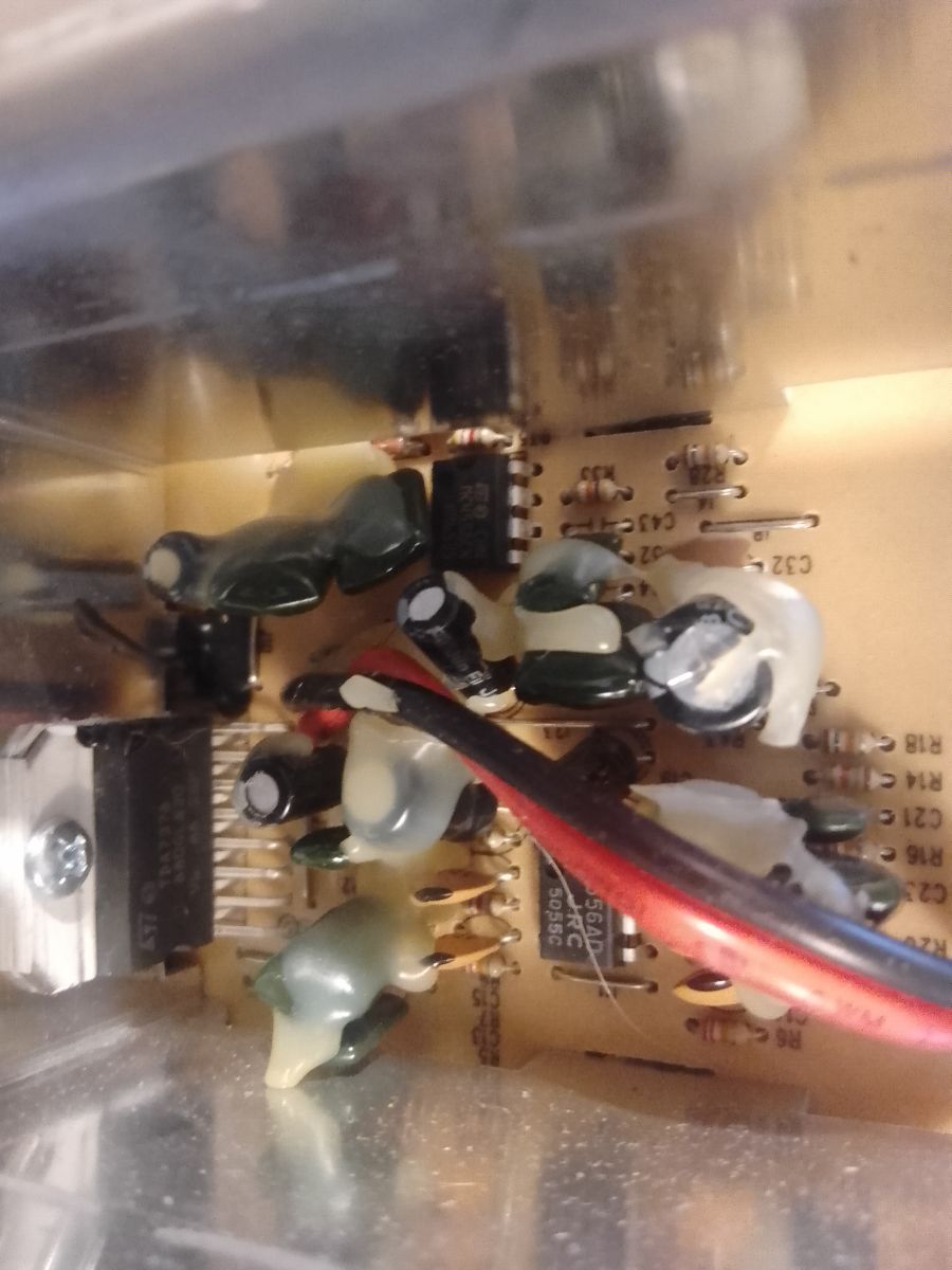 [Rozwiązano] Creative T3030 - przerywa dźwięk przy większej głośności