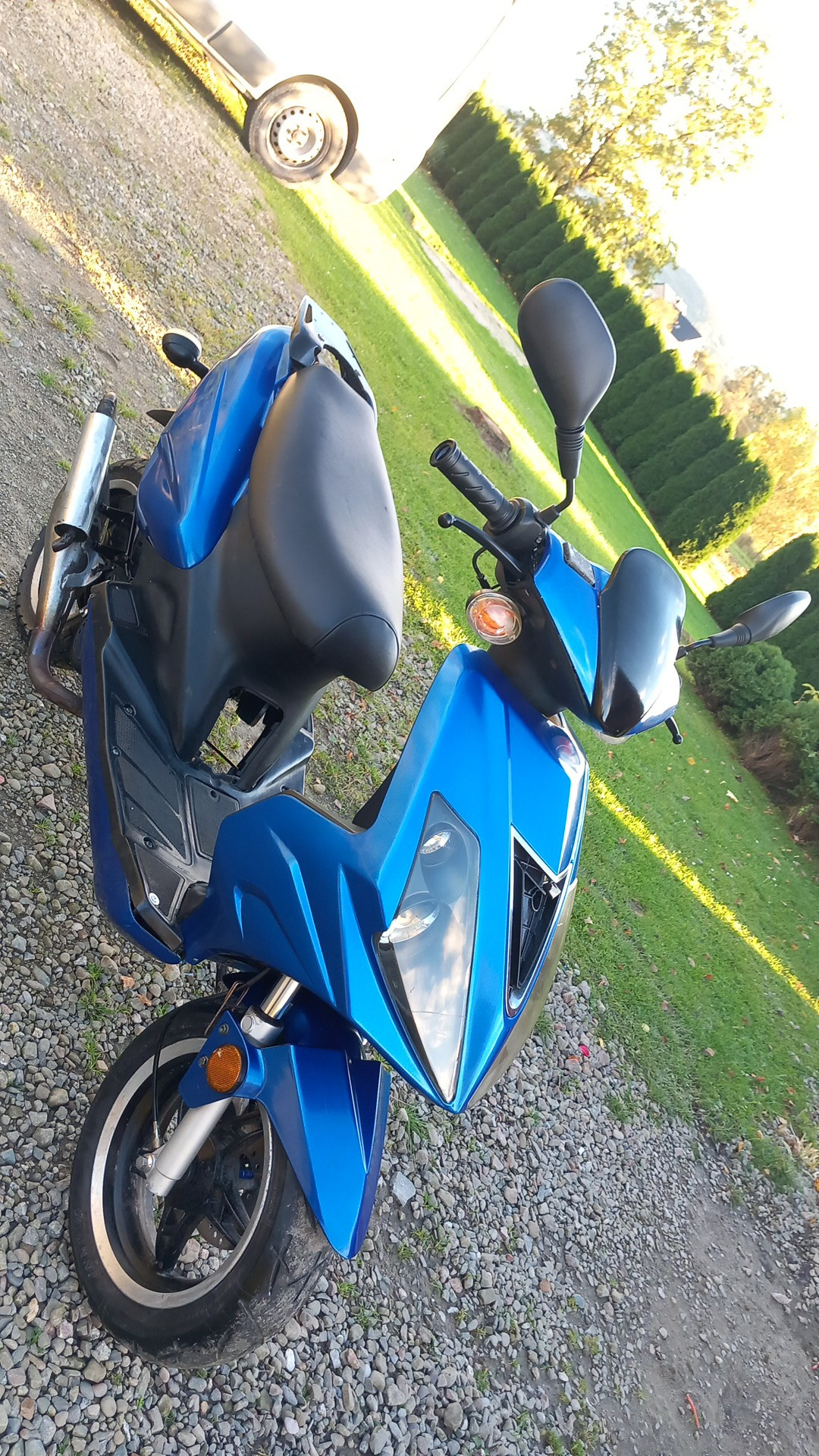 Brak świateł przednich w skuterze Keeway Fact 50 2t po odpaleniu ...