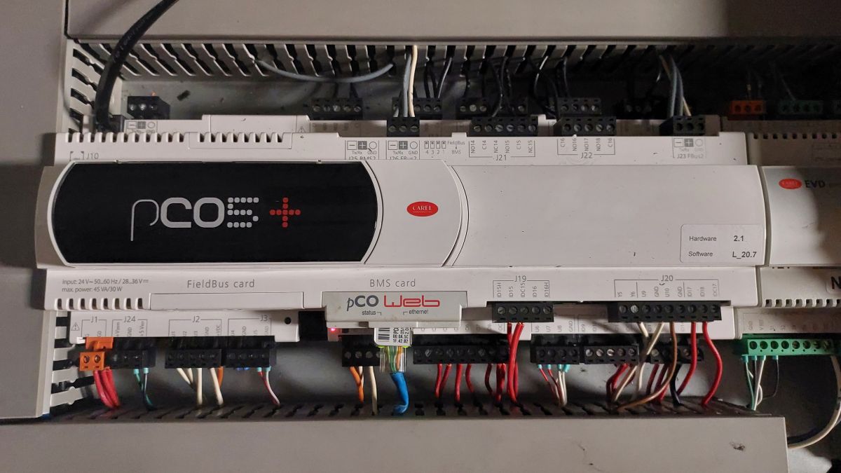 Sterownik CAREL pCO5+ w pompie ciepła Dimplex - komunikat No link