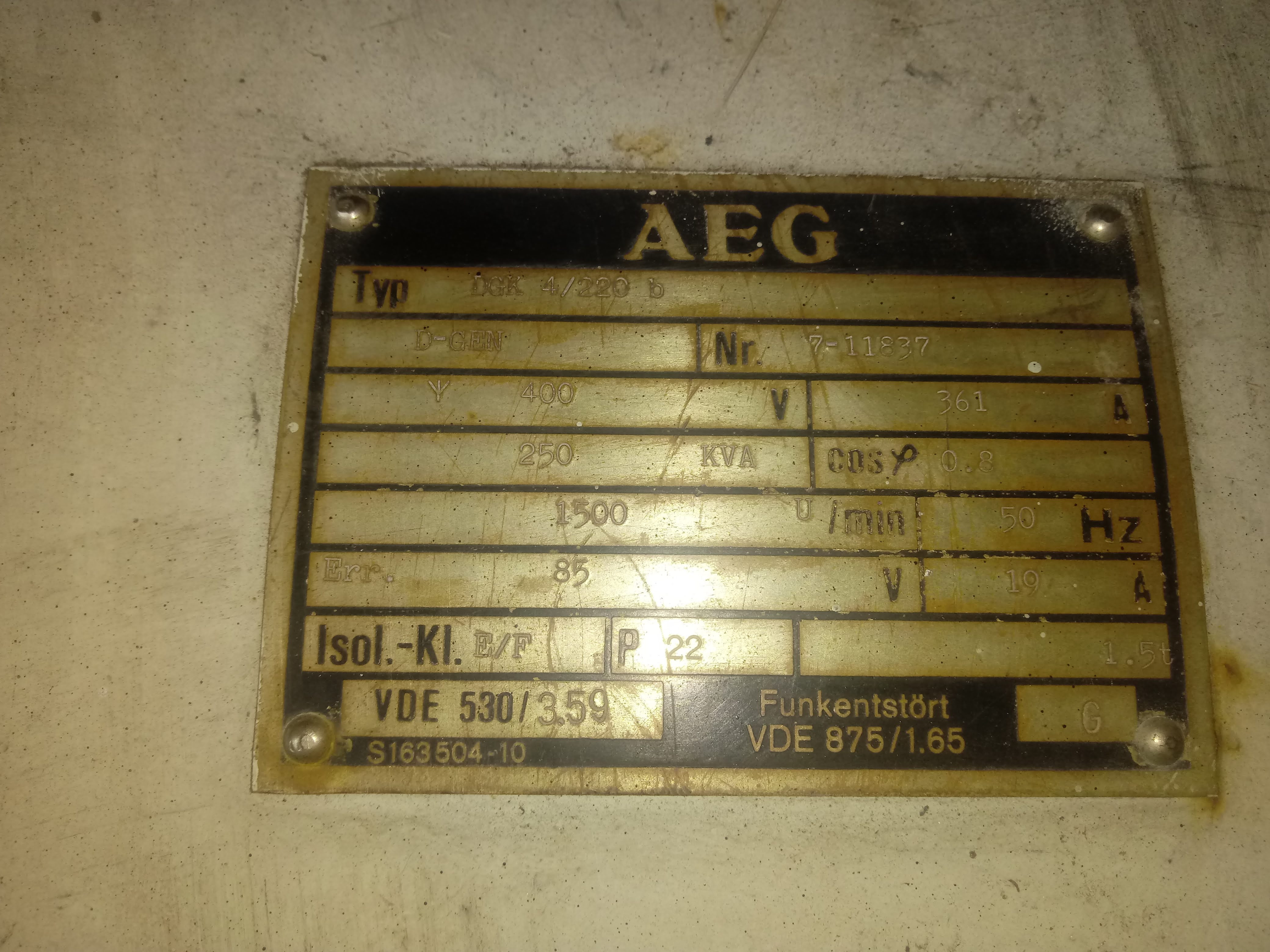 Generator AEG 4/220b - Potrzebny regulator do prądnicy 250kVA