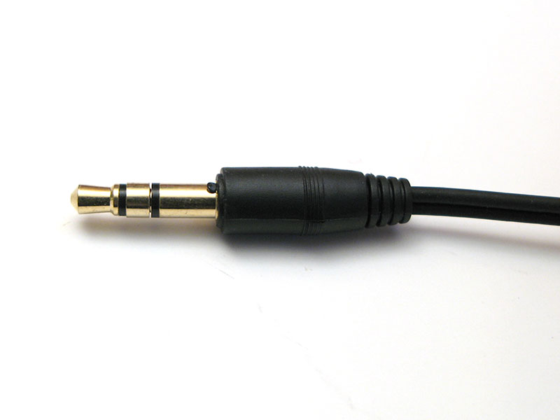 Jak dodać wyjście audio do starej miniwieży do podłączenia telefonu?