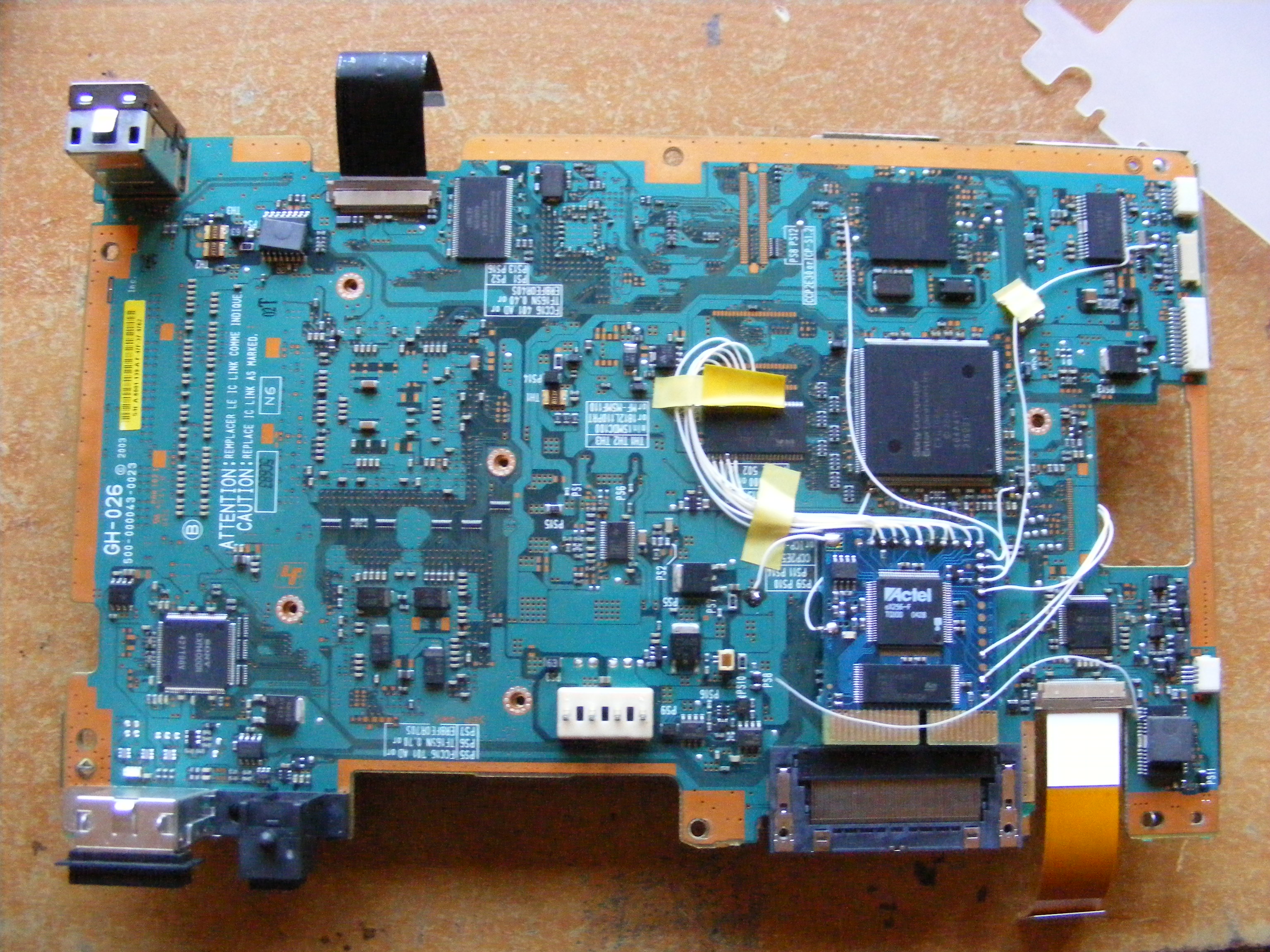 PS2 z chipem ripper – gdzie przylutować odlutowany przewód? Zdjęcia ...