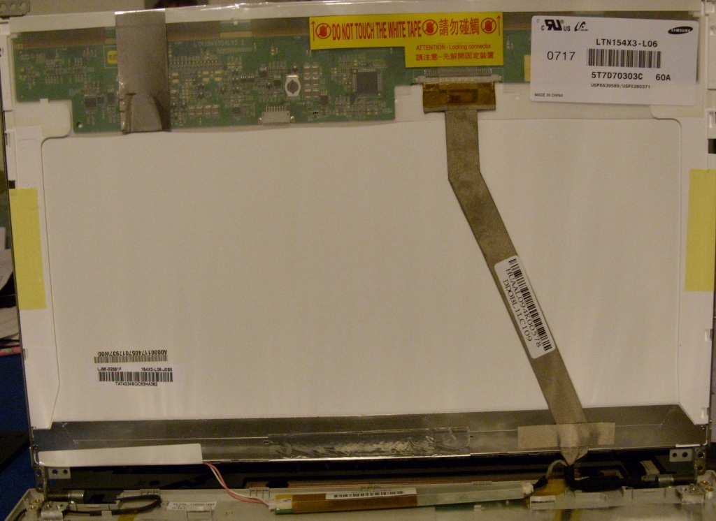 HP Pavilion ze4600 - ciemność na matrycy po włączeniu