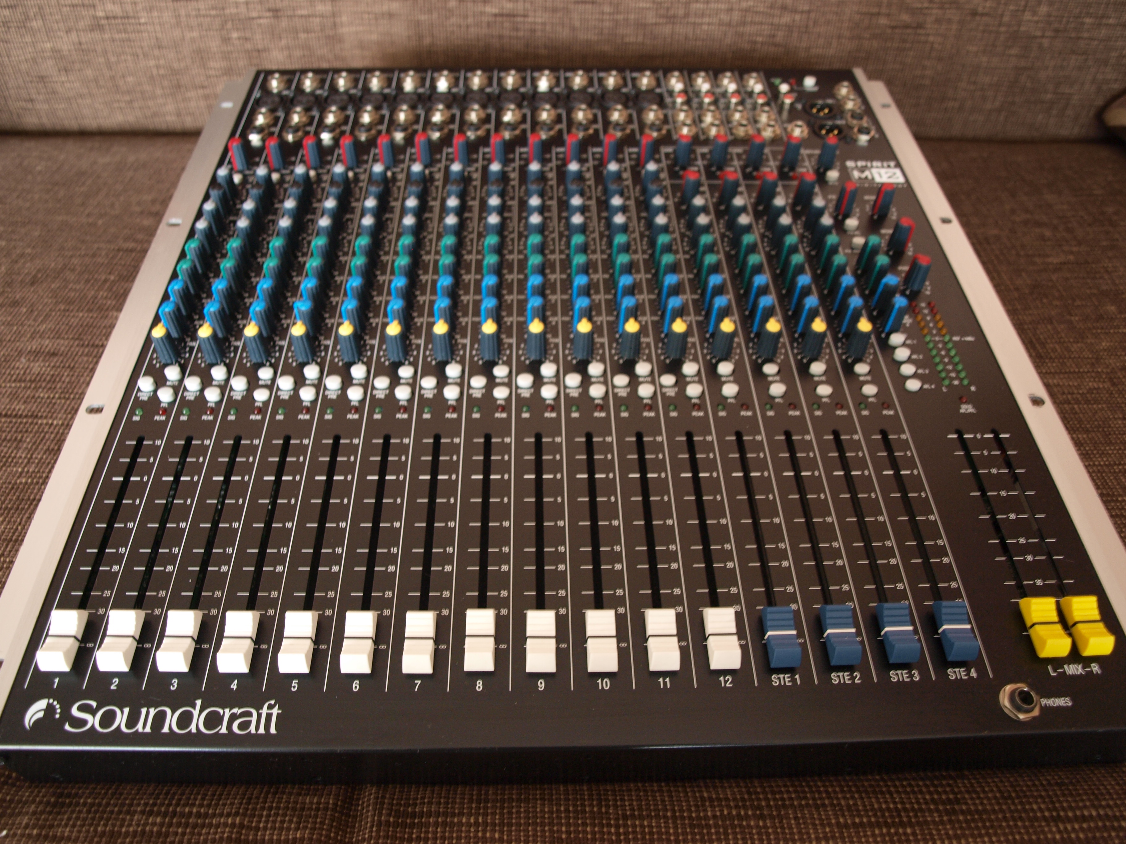 [Sprzedam] Mikser Soundcraft M12, EQ DBX231, TC M350.