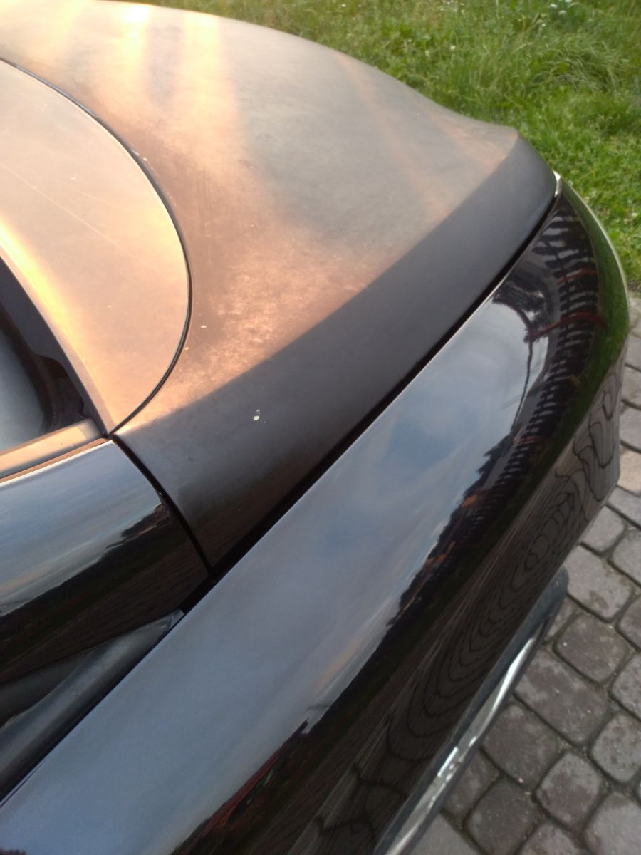 Seat Leon 2 1P- dlaczego matowieje maska samochodu?