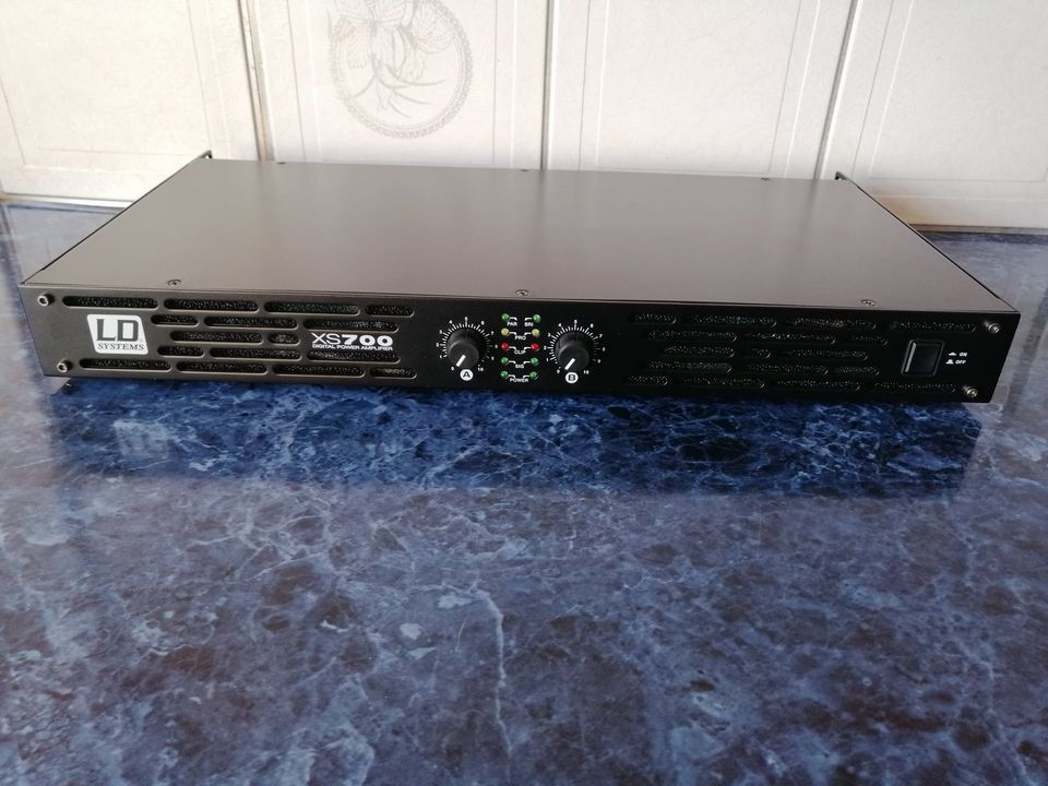 [Sprzedane] Wzmacniacz domowo-estradowy ;) LD Systems XS700