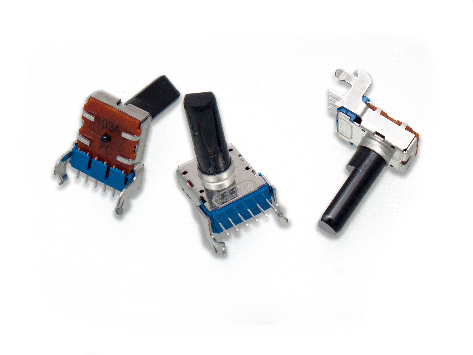 JBL Eon G1 15 - Jaki potencjometr obrotowy do regulacji głośności?