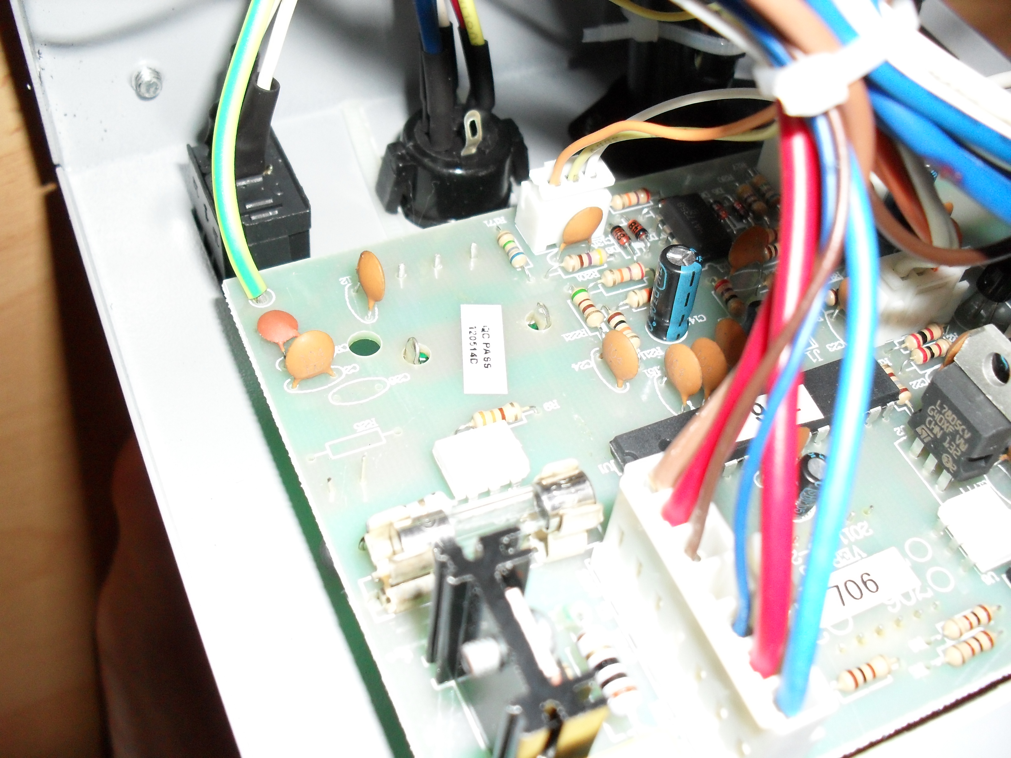 Quick 706 dokładny opis stacji lutowniczej, bez tabu