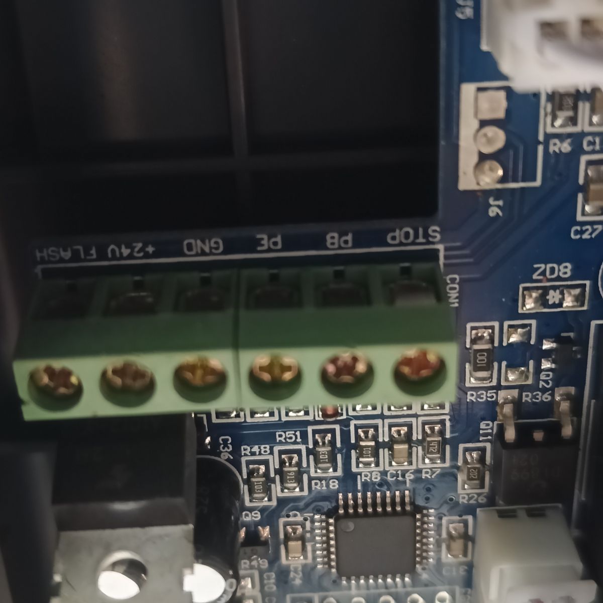 Jak podłączyć moduł WiFi do bramy garażowej Krispol Starcus?