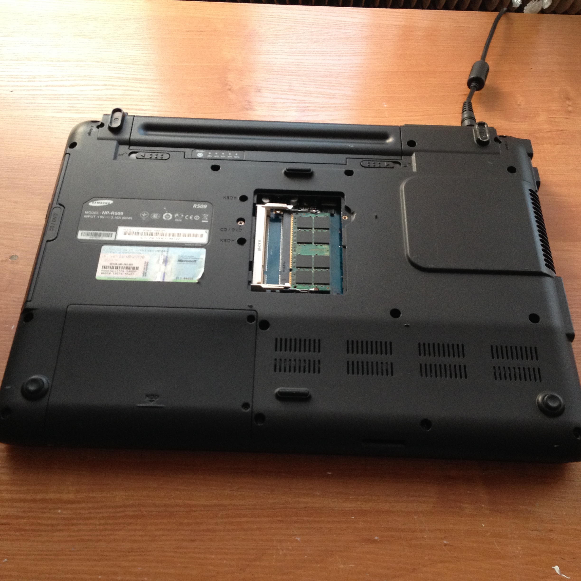 [Sprzedam] laptopa Samsung NP-R509 - elektroda.pl