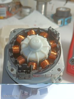 Podłączenie pompy myjącej Bosch SPI25CS00E63 – schemat, kondensator ...