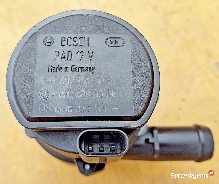 Działanie i podłączenie obiegowej pompki wody 12V Mercedes W176/W246 ...