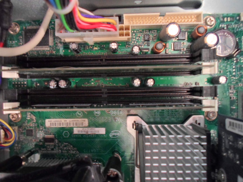 Jaki typ pamięci RAM wybrać do mojego komputera? Proszę o identyfikację ...