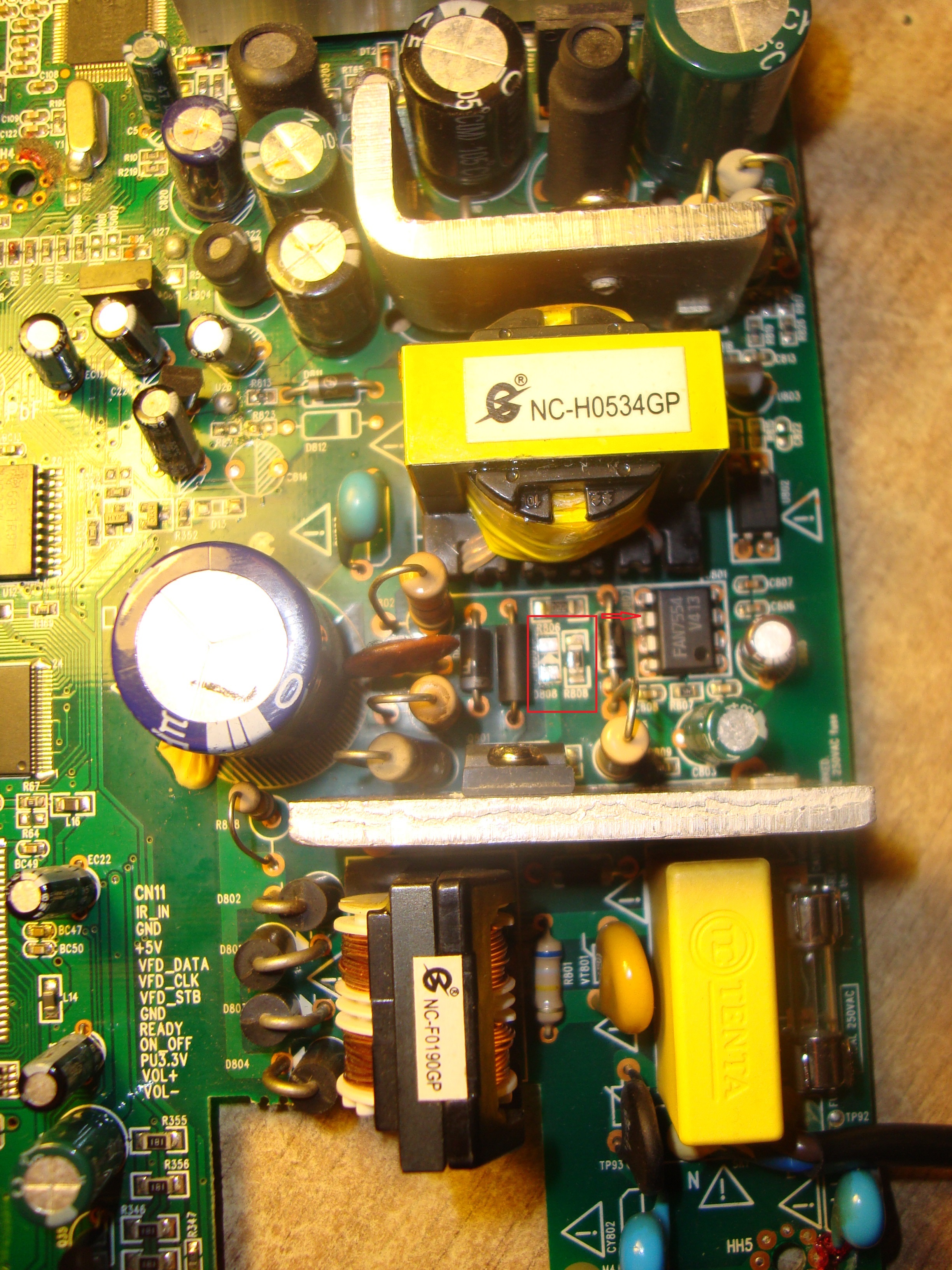 THOMSON DPL917VD - Prośba o identyfikacje elementów D808 i R808