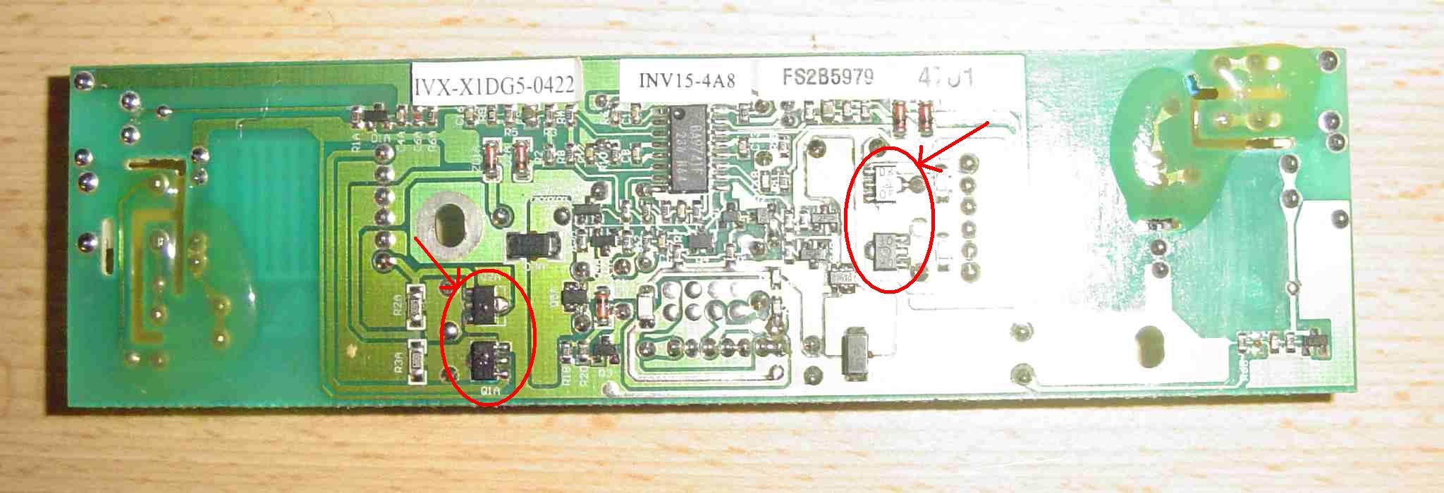 Jakie tranzystory DK QF w inwerterze LCD ADVENT ADV15T?