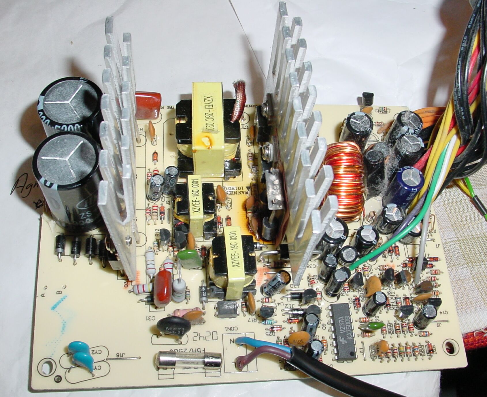 Codegen model: 250XA ATX 2.03 (P4) rev. CG-13 nie startuje naprawa.